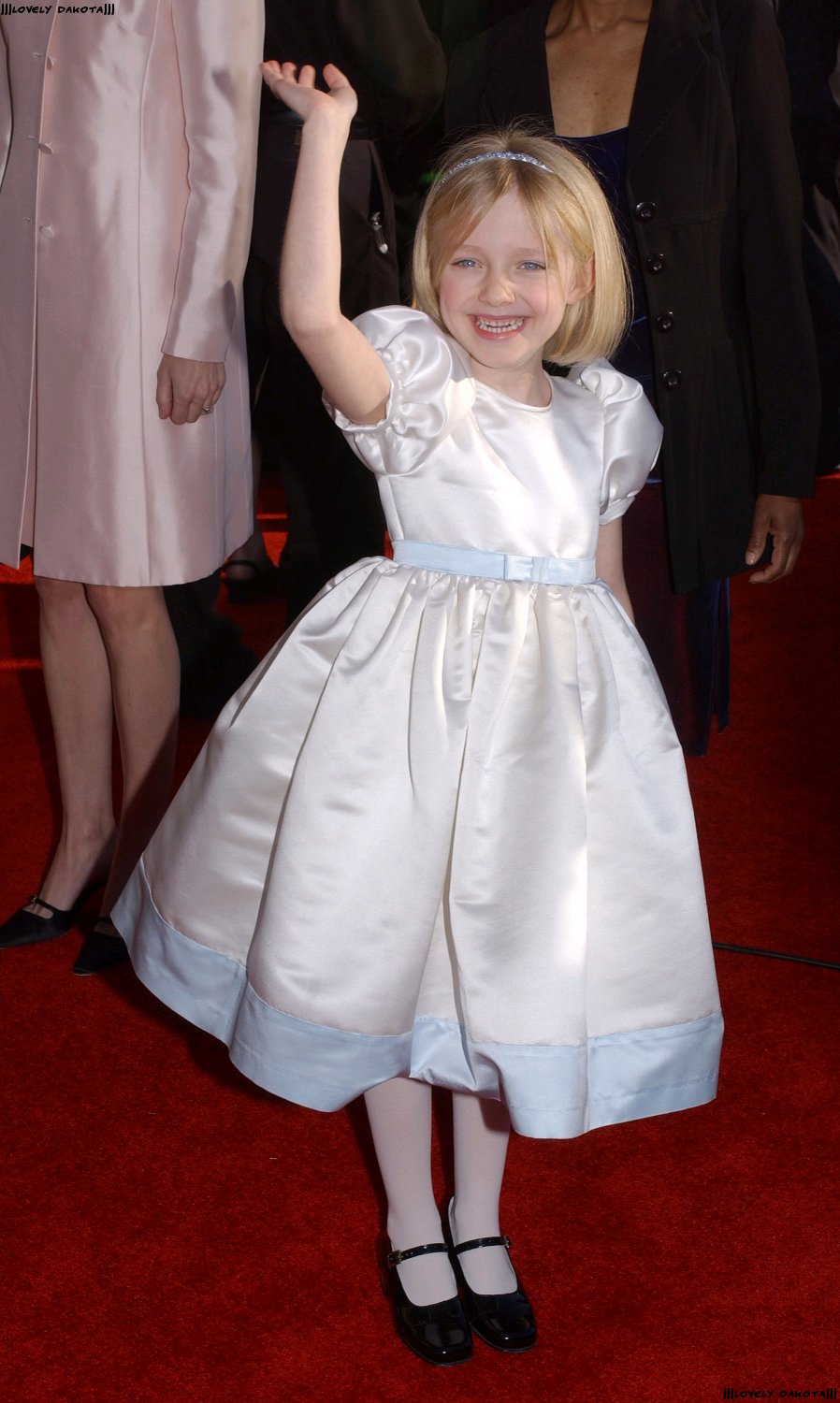 Mar 10 | 8th Annual Screen Actors Guild Awards - lovely-dakota-sag ...
