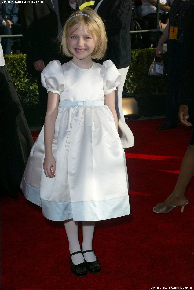 Mar 10 | 8th Annual Screen Actors Guild Awards - lovely-dakota-sag ...