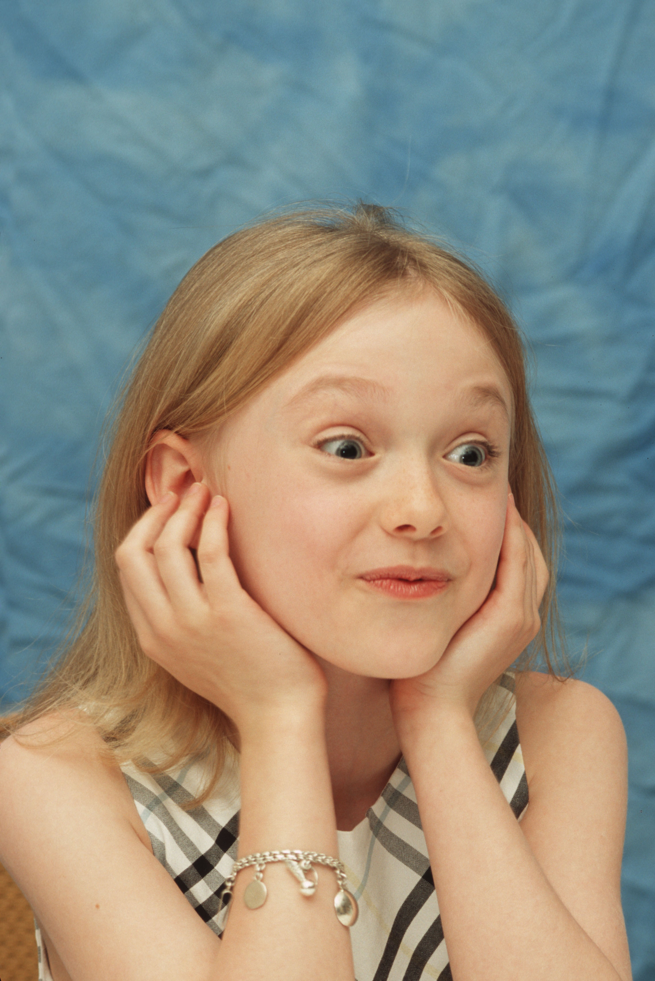 "Man on Fire" Portraits - lovely-dakota-portrait-2004-04-16-01 - Dakota ...